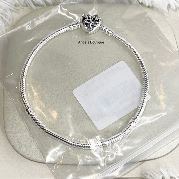 Pandora | Jewelry | Pandora Moments Family Tree Heart Bracelet | Poshmark